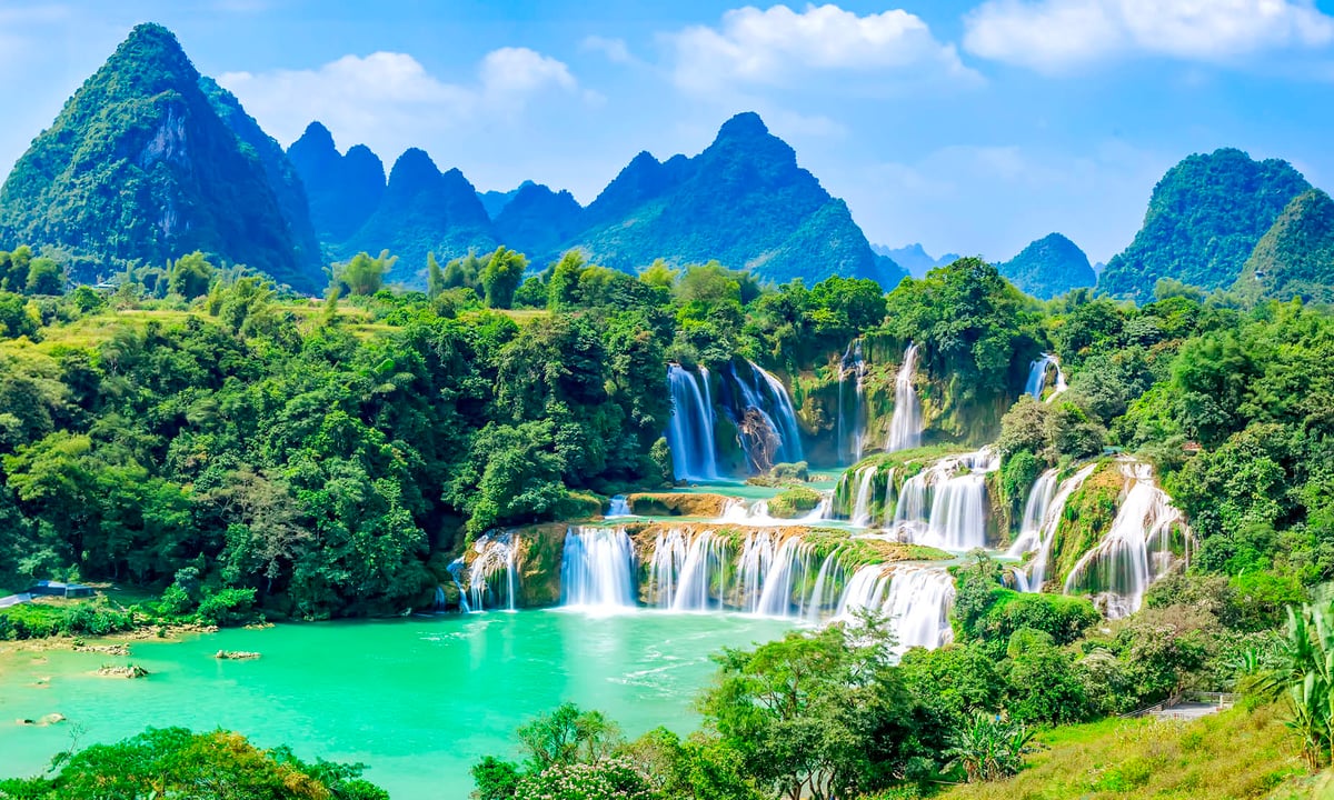 Vietnam Mountain Discovery | Tour Package | TripADeal